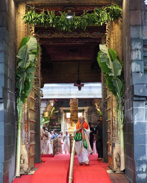 Prayers For Prosperity Pm Modi Visits Sri Venkateswara Swamy Temple