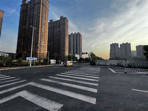 【10图】钟楼妇幼旁美的旭辉天赋50平纯一层小区门口商铺 租金5万常州钟楼西林美的旭辉天赋商铺商铺租售生意转让出售 常州58同城