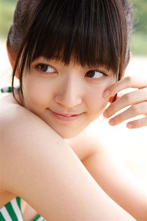 Suzuki Airi Run On The Beach ~ Martinyxxx