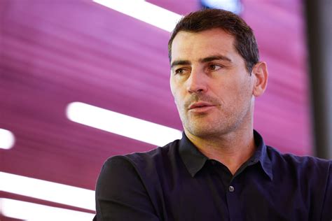 Iker Casillas Y La Hipocresía Moral De Los Programas Que Rastrean Sus
