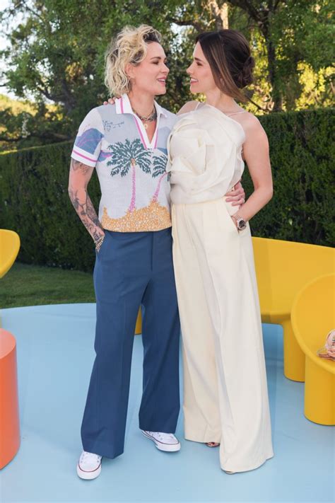 Sophia Bushs Coming Out Journey What She Has Said About Her Sexuality Us Weekly