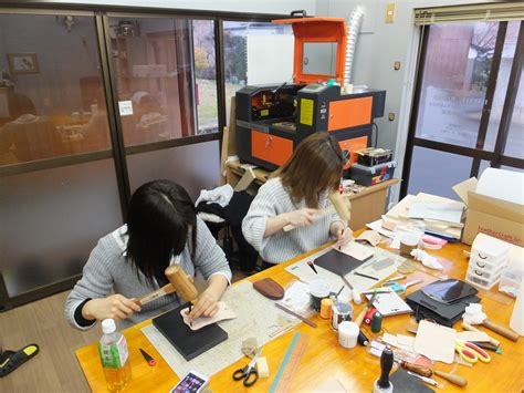 レザークラフト体験 HAYATE WORKS レザーウォレット通販岐阜県のレザークラフト教室
