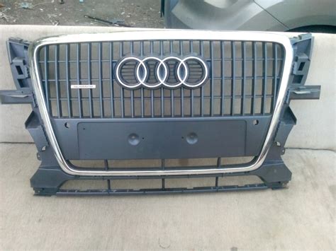 Audi Q5 Решетка радиатора. Купить по низкой цене на разборке. ID339