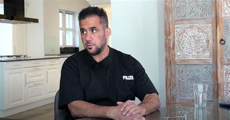 Geschmuggelte Dildos Arafat Abou Chaker Schießt Gegen Bushido