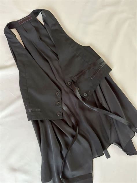 Murua ムルーア 黒ベスト ジレ その他 ｜売買されたオークション情報、yahooの商品情報をアーカイブ公開 オークファン