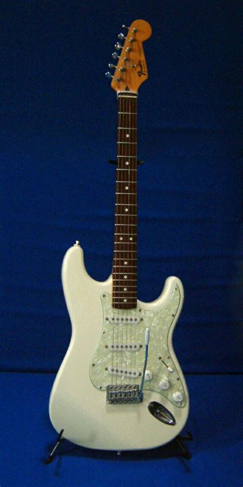 Fender Stratocaster | Guitar Wiki | FANDOM powered by Wikia