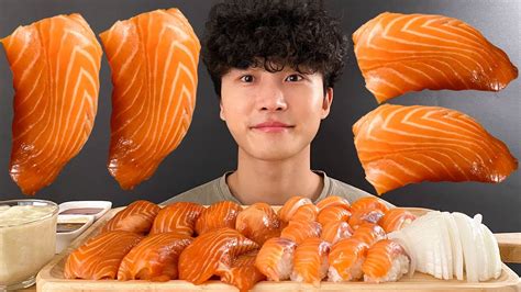 SUB 이런 식감은 첨이야 대왕연어초밥 연어초밥 리얼사운드 먹방 MUKBANG ASMR GIANT SALMON SUSHI