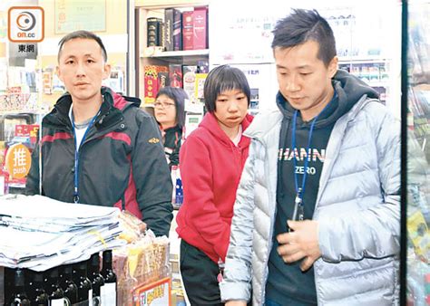 刀賊劫便利店 掠逾6000元 東方日報