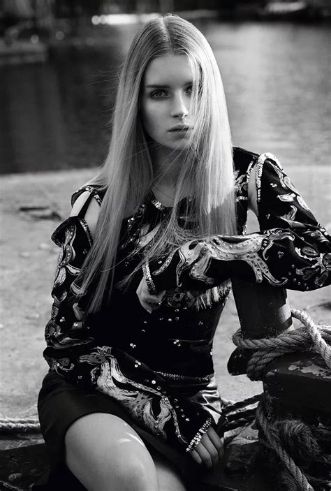 Lottie Moss First Ever Photoshoot Mirror Online