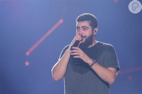 Foto Henrique Da Dupla Juliano Fez Discurso No Caldas Country Purepeople