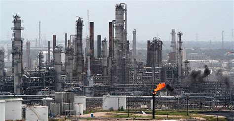 Deer Park Refinería Recién Comprada Tiene Una Deuda De 980 Millones