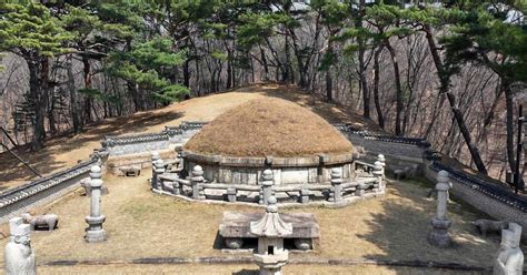 한식날 태조 이성계 건원릉 억새 자른다