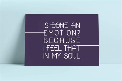 Hover Classic Free Font Wildtype