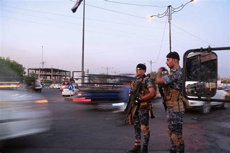 Iraqi Police Replacing Army In Volatile Baghdad Neighborhood Egypt