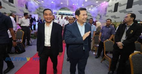 Kerajaan Terus Pantau Perkembangan Ringgit Rafizi BULETIN TV3 Malaysia