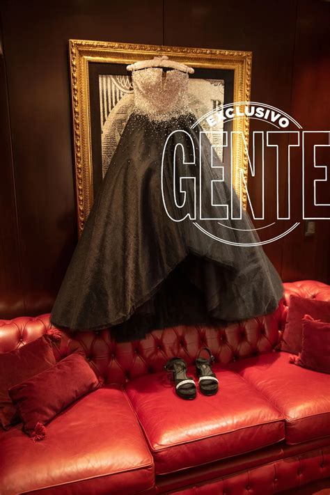 Los cambios de look de Martita Fort de romántica con diez mil cristales a rocker en su mega
