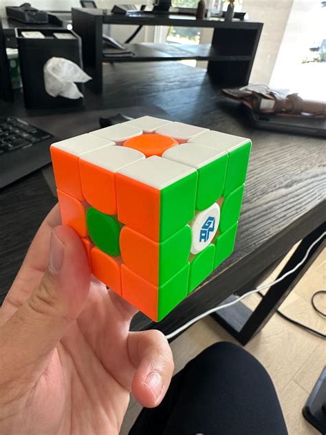 Is There A Simple Algorithm For This Rrubikscubes