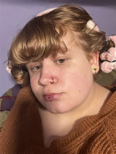 Got My Nostril Pierced How Does It Look Rpiercing