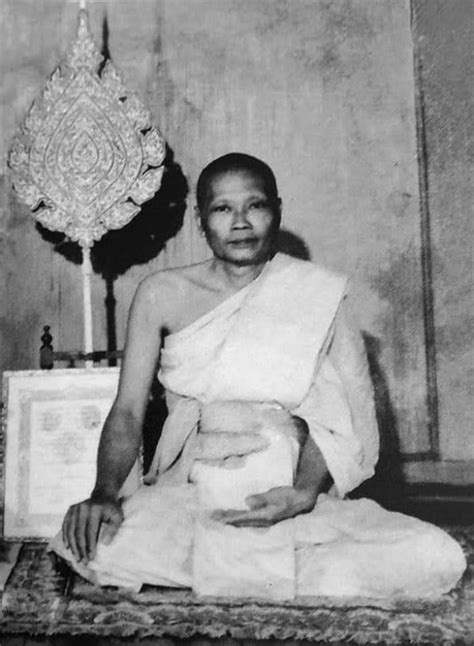 ท่านเจ้าคุณศรี สนธิ์ วัดสุทัศน์ฯ 12 16 เหรียญหล่อพระประจำวันพิมพ์ปางป่าเลไลย์ วันพุธเนื้อโลหะ