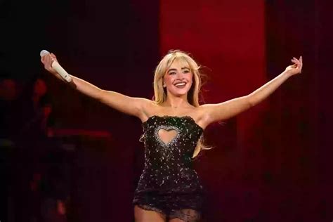 Sabrina Carpenter Receives Backlash For Simulating Eiffel Tower Position On Stage In Paris