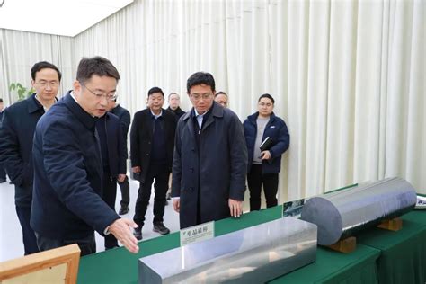 冯发贵率州党政代表团赴宜宾市、泸州市感恩致谢并学习考察