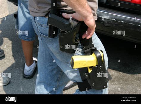 Plain Clothes Police Detective In New York City Armed With Handgun