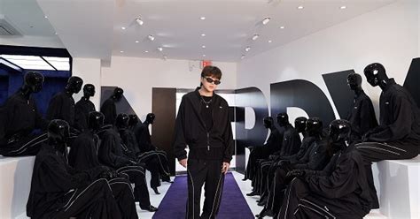 널디 온라인 단독 블랭크 컬렉션 팝업 스토어 열어