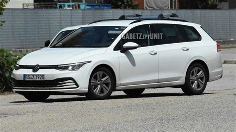 Flagra Nova Vw Golf Variant 2021 Roda Praticamente Limpa Antes Da Estreia