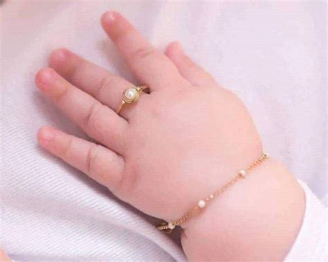 مدل انگشتر نوزاد؛ کلی مدل های کوچولو و بامزه در کنار هم