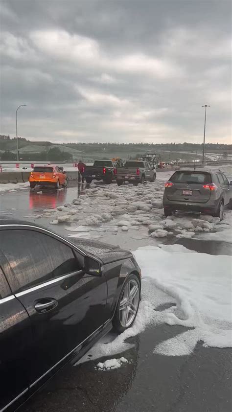 Jean Suriel on Twitter REPORTES Esta granizada ocurrió en Calgary