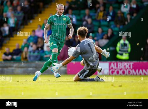 Rhys Murphy Of Yeovil Town And Leigh Bedwell Of Didcot Town During The Emirates Fa Cup Third