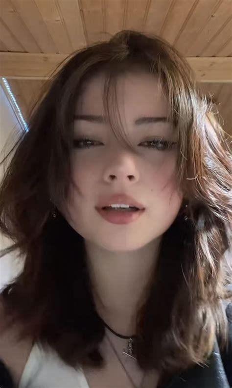 Hot Haircuts Round Face Haircuts Girl Haircuts Womens Haircuts