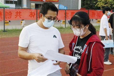 教育学院组织2022级新生开展劳动教育课 学院要闻 广州珠江职业技术学院网站