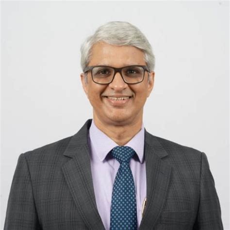 Dr Vivek Chaturvedi Head Cardiology Amrita Hospital