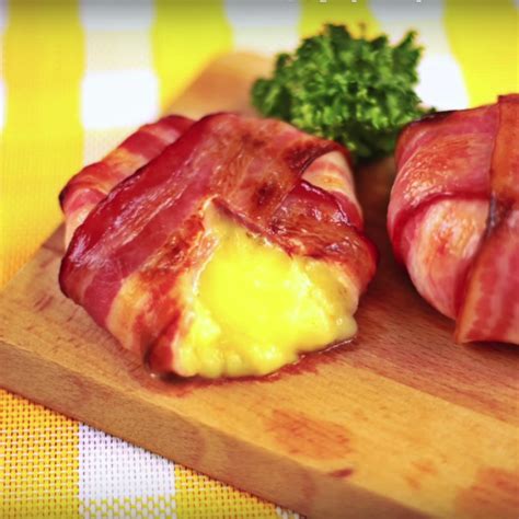豪快すぎるおつまみカマンベールチーズのベーコン巻きのレシピ Cheese Recipes Pork Meat Cooking Kale