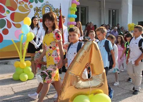 Ето колко ще струва първият учебен ден Най са поскъпнали тетрадките