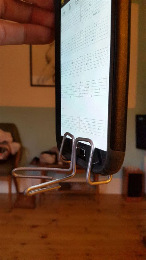 Guitar Smartphone Holder - Instructables