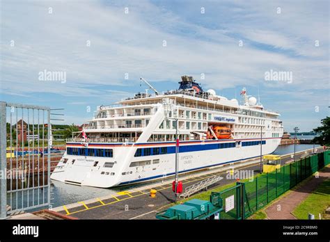 Das Kreuzfahrschiff Hanseatic Inspiration Der Reederei Hapag Lloyd