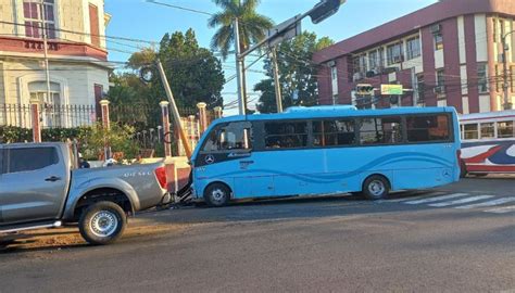 Aparatoso Accidente Una Persona Lesionada
