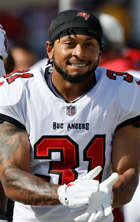 Buccaneers To Use Franchise Tag On S Antoine Winfield Jr