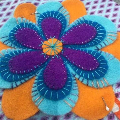 Wendy Williams Gorgeous Felt Wool Applique Quilts Wool Applique Patterns Wool Quilts Wool
