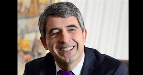 Синът на Росен Плевнелиев му доведе снаха Вижте красивата влюбена двойка Снимки За Жената