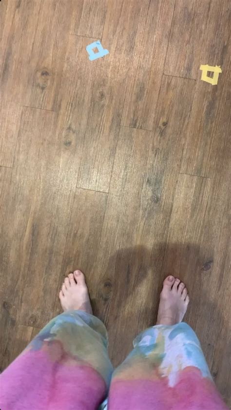 Julia Hardys Feet