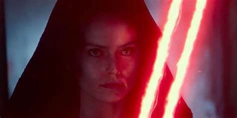 You Can Now Own Dark Reys Stunning Switchblade Lightsaber