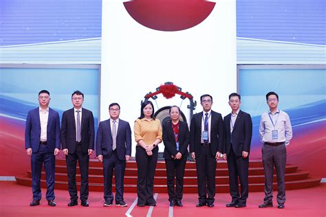 2023年沪市公司高质量发展集体路演——行业领军
