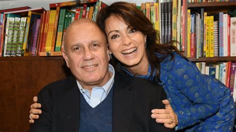 Federico Moccia Chi è La Moglie Giulia La Penna I Figli E La Storia