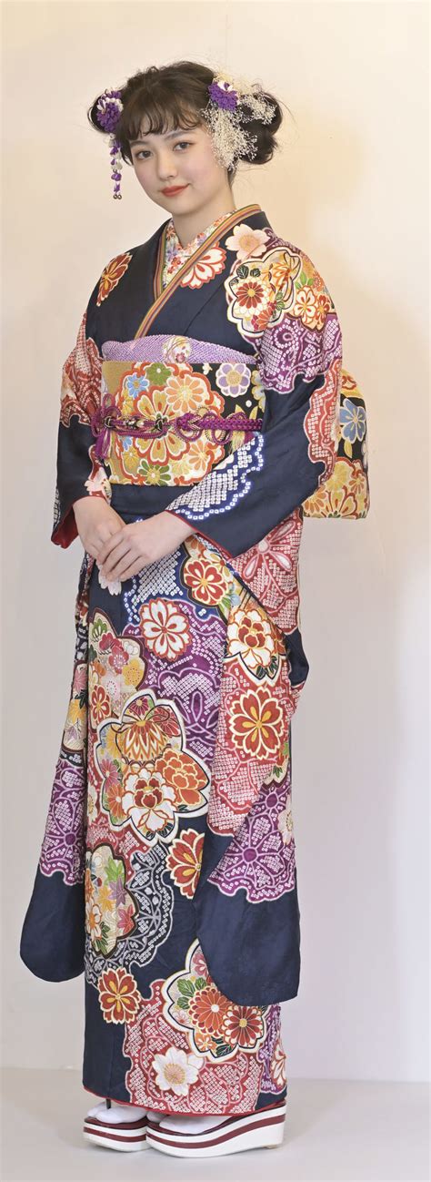 三重県伊勢市で振袖・振袖レンタルならおく宗。美しい着物姿とは？ 振袖、着物、ゆかた、レンタルは三重県伊勢市のおく宗