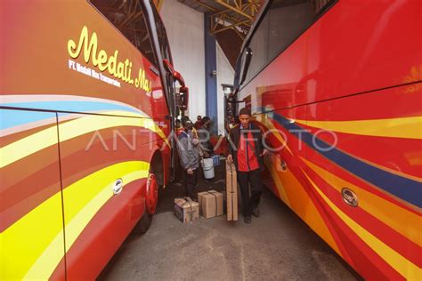 PENUMPANG AKAP MENINGKAT JELANG LARANGAN MUDIK ANTARA Foto