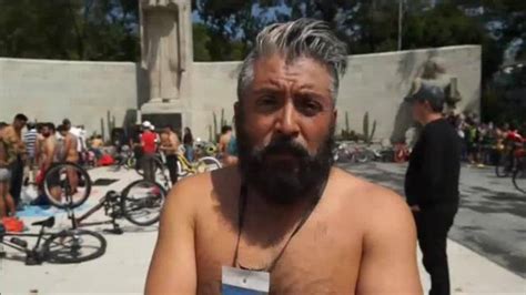 Más De Cien Ciclistas Desnudos Demandan Más Seguridad Vial En Ciudad De