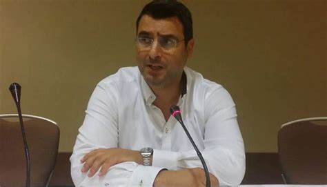 Το 7ο Γενικό Λύκειο Αχαρνών ευχαριστεί το Δημήτρη Γιαρένη Edionysos